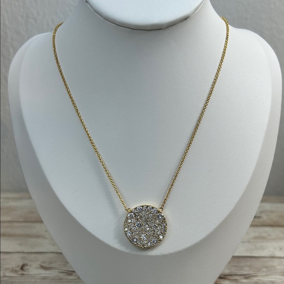 JM | Jewelry | Elegant Gold And Crystal Pendant Necklace | Poshmark